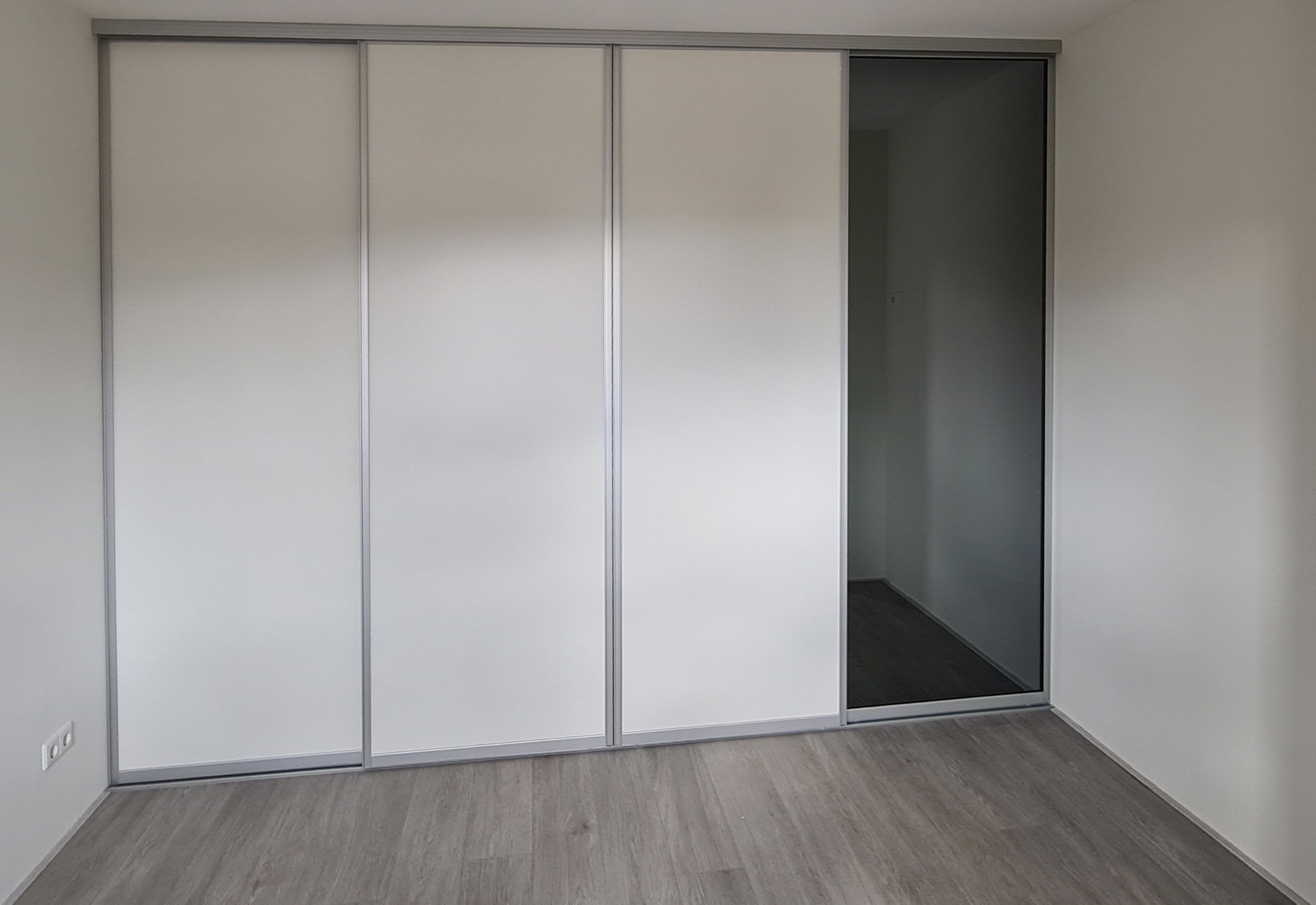 Schuifdeurkast op maat: Ontwerp de perfecte kast met Raffito